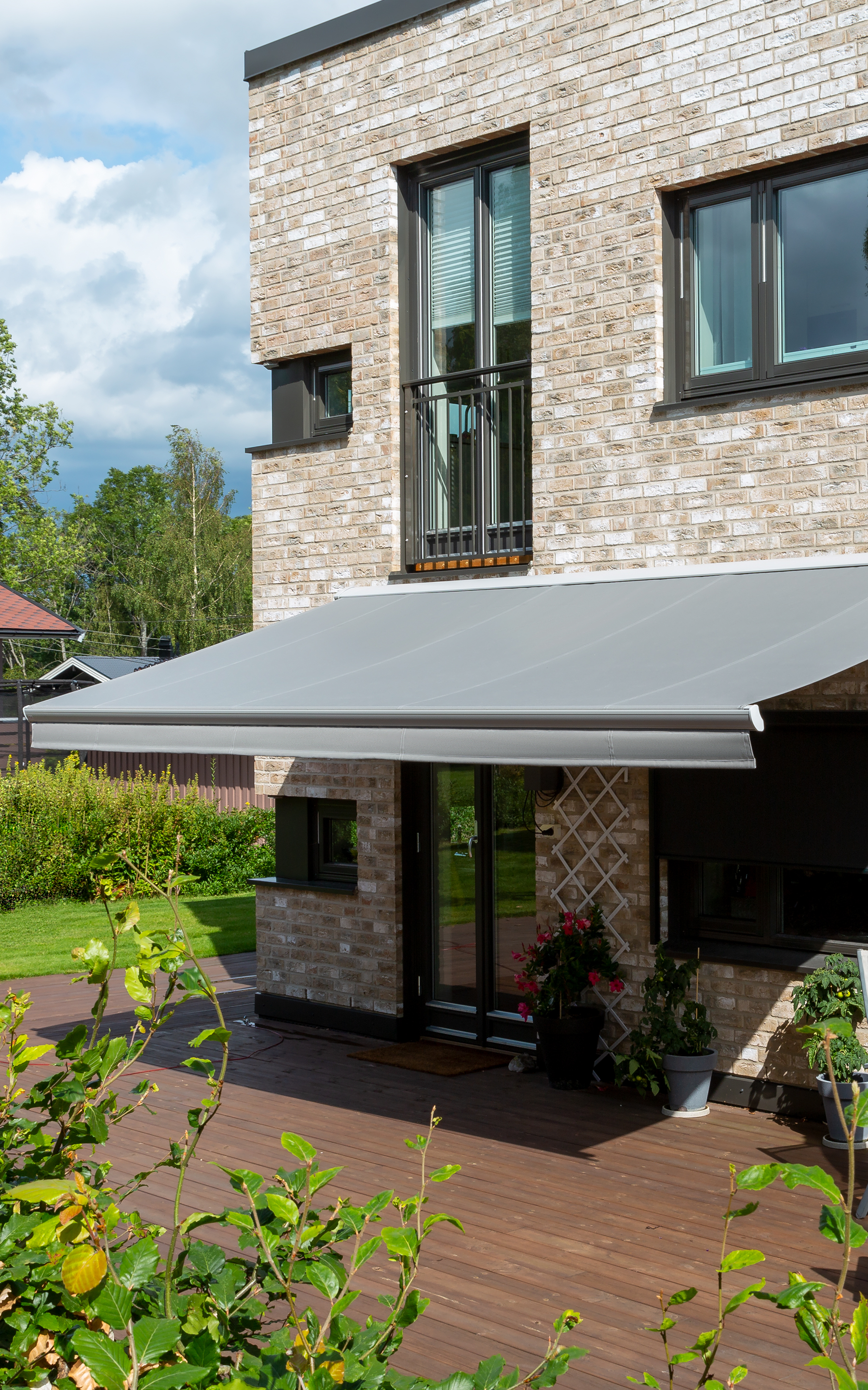 Terrassemarkiser | Solskjerming | Fasadeprodukter
